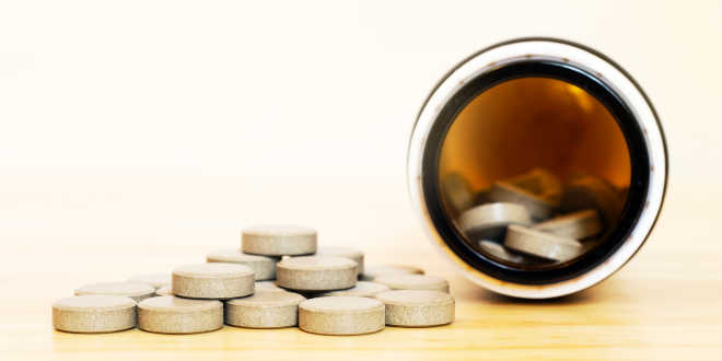 Symptoms of Excess Vitamin B12 and How to Regulate It | HSN