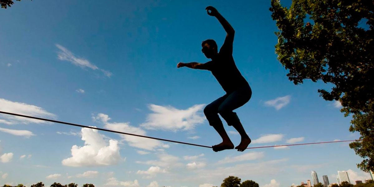 Slacklining: Train Your Mind and Balance on the Slackline
